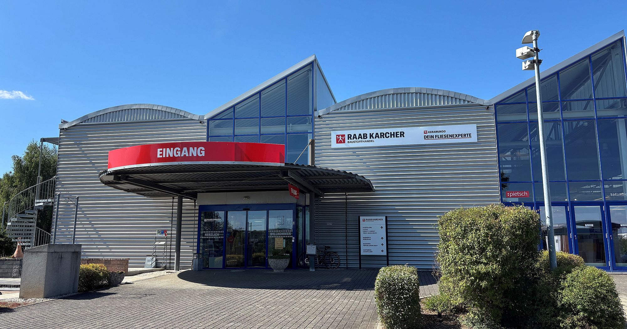 Raab Karcher in Chemnitz präsentiert sich nach Modernisierung an neuem ...